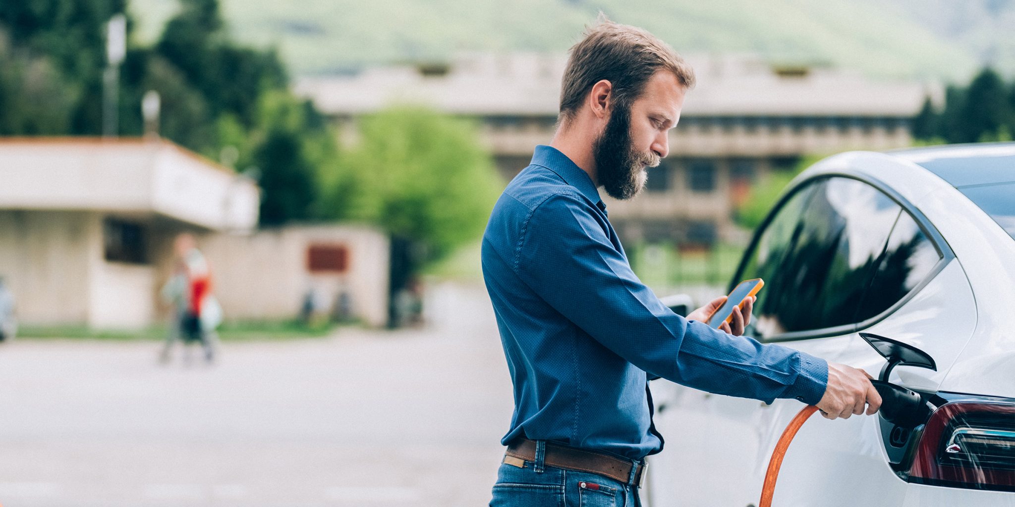 Find an electric vehicle that's right for you with online EV comparison ...